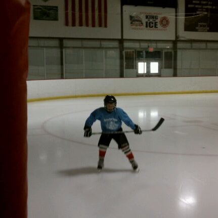 Photos at Newbridge Ice Rink - Skating Rink in Bellmore