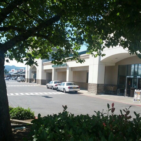 Safeway - Grocery Store in Dallas