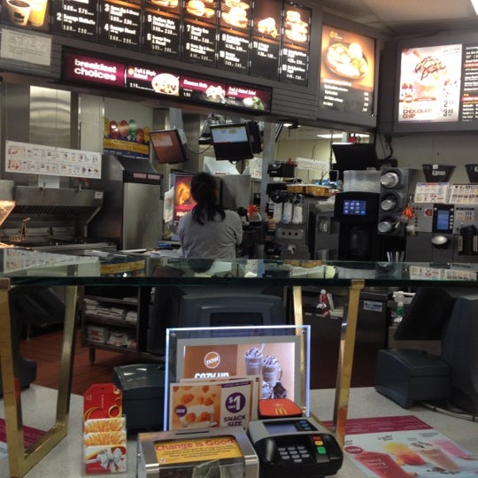 McDonald's - Fast Food Restaurant in Brentwood