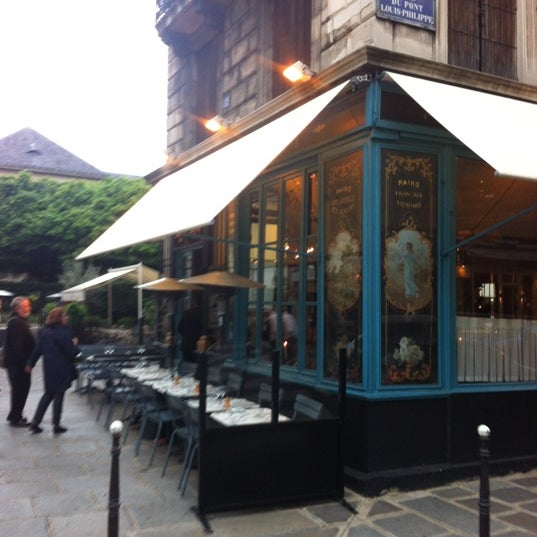 Chez Julien - Hôtel-de-Ville - 52 tips from 1261 visitors