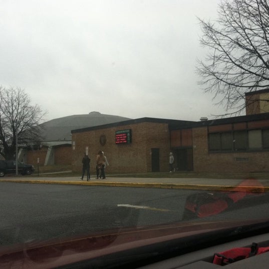 Lindenhurst High School - 2 tips from 358 visitors