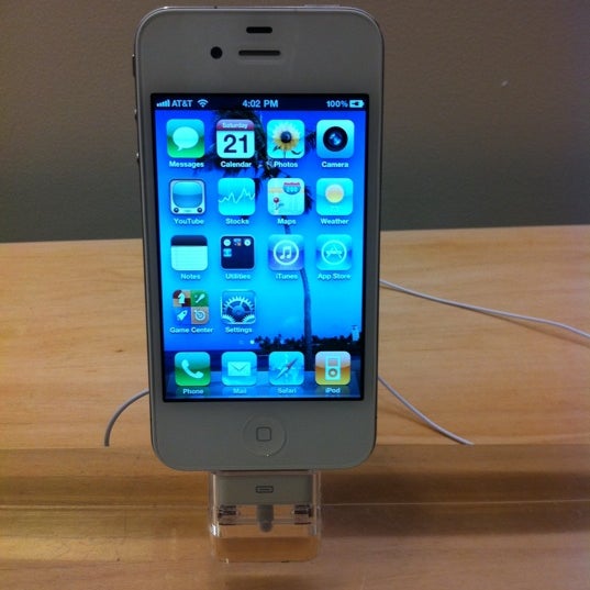Photos at Apple MacArthur Center - Downtown Norfolk - 23 tips
