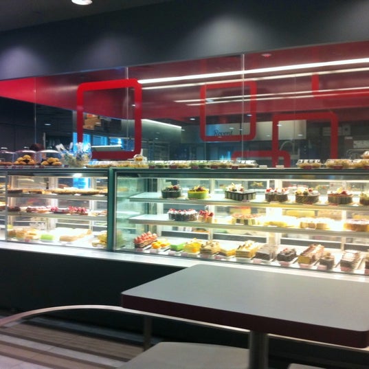 Hanis Cafe & Bakery - Halal Restaurant in Heritage District