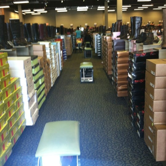DSW Designer Shoe Warehouse - 2 tips