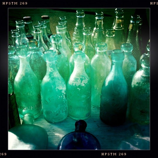 Alameda Point Antiques Faire - Flea Market in Alameda Point