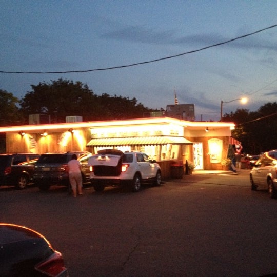 Bethlehem Dairy Store (The Cup) - Ice Cream Shop