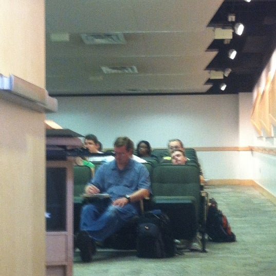 Jesse Knight Building - College Academic Building in University