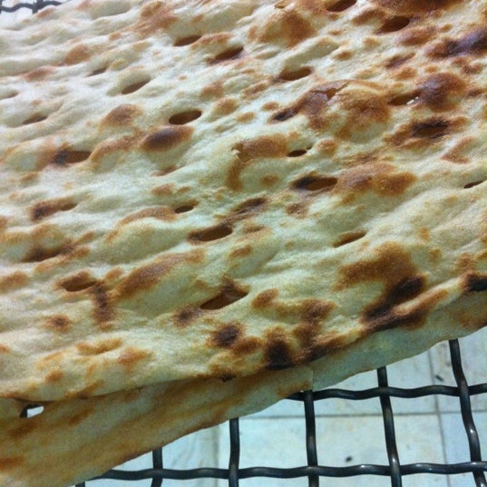 Khaneye Nan Sangak Bakery | نانوایی سنگک خانه نان - منطقه ۲۲ - تهران, تهران