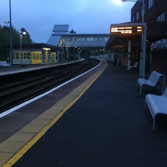 Dorking (Main) Railway Station (DKG) - Train Station