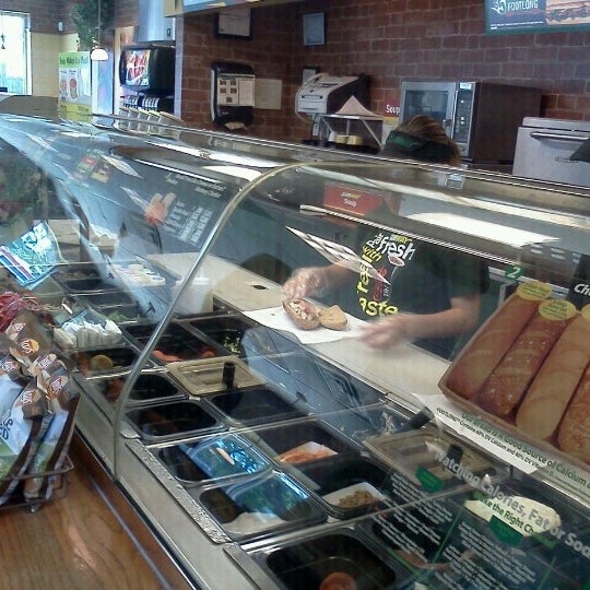 Subway - North Park - 3 tips