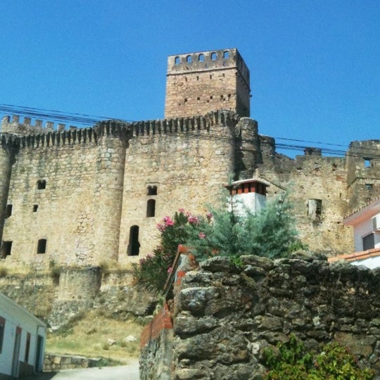Castillo de Monroy - Other Great Outdoors