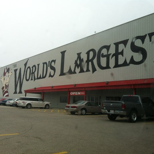 World's Largest Gift Shop - Arts & Crafts Store in Phillipsburg