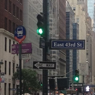 MTA Bus - M1/M2 - 42nd St and Madison Ave - Midtown East - New York, NY