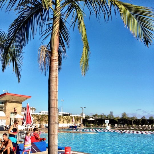 Aztec Aquaplex - Pool in College West