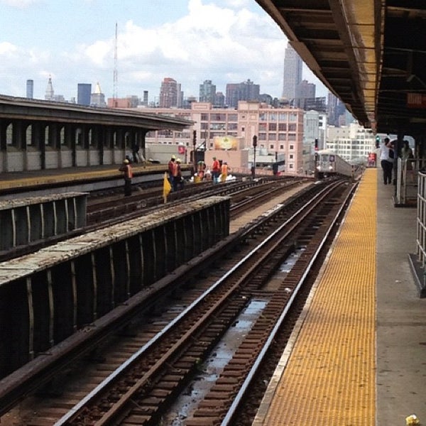 Photos at MTA Subway - 7 Train - 100 tips from 6799 visitors