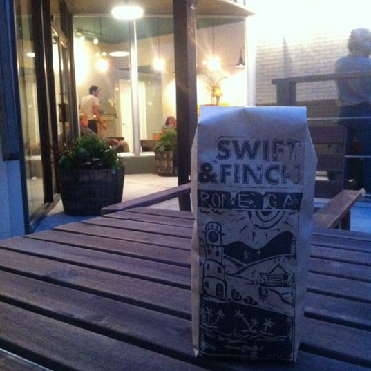 Swift & Finch - Coffee Shop