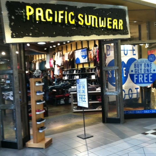 The Moms as 2000s Mall Stores : r/TeenMomOGandTeenMom2