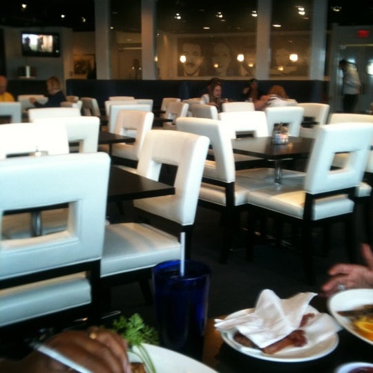 The Stage Deli - Delis / Bodegas