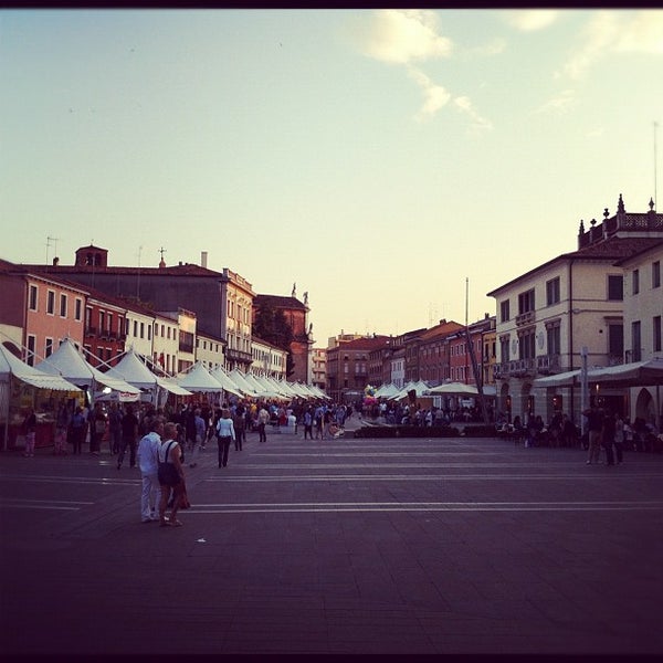 Piazza Erminio Ferretto - 13 tips