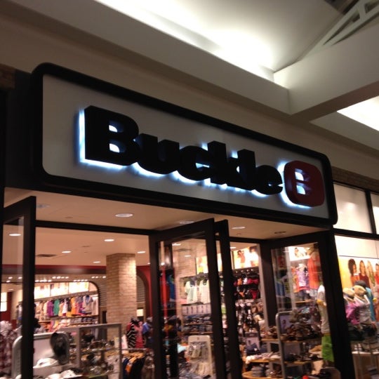 Buckle - Arden Fair - 1689 Arden Way #2038