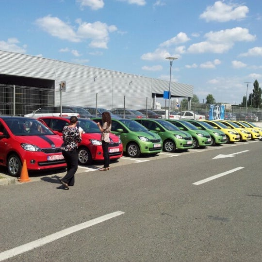 Porsche Bucuresti Nord - Skoda si Seat - Sos. Pipera-Tunari Nr. 2