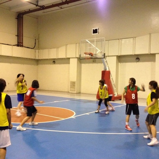Photos at Serendra Basketball Court - Fort Bonifacio - 2 tips from 106 ...