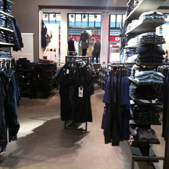 Lee Concept Store - Clothing Store in Cologne