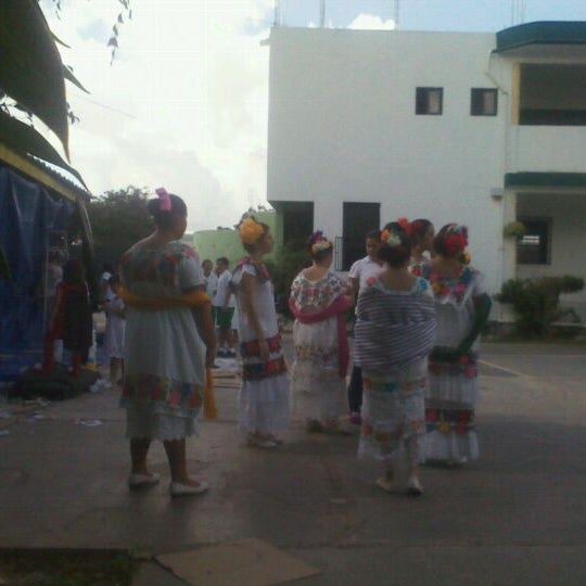 Escuela edai Freinet (Now Closed) - High School in Mérida
