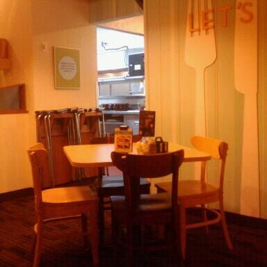 Village Inn - American Restaurant in Phoenix