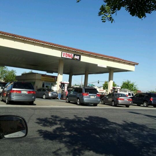 VONS Fuel Station - 351 W Felicita Ave