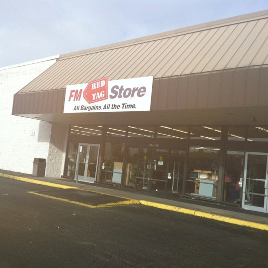 Fred Meyer Red Tag Store (Now Closed) - 5035 SE 82nd Ave