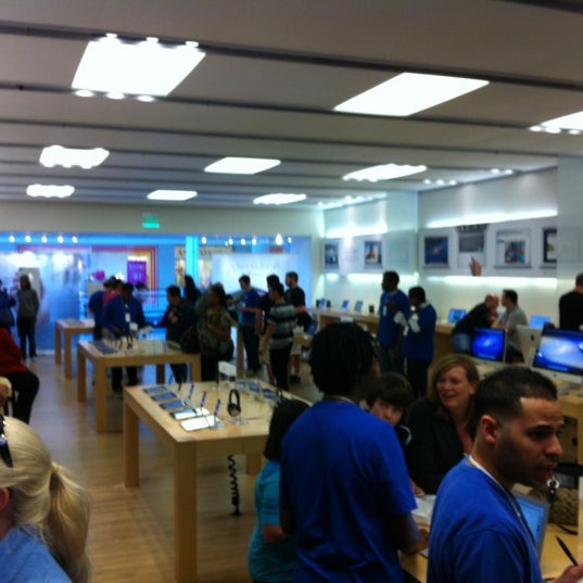 Photos at Apple Towson Town Center - Towson, MD