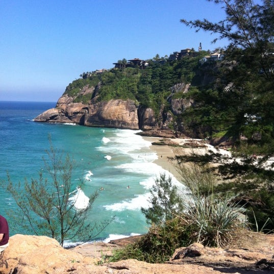 Praia da Joatinga - Beach in Joá