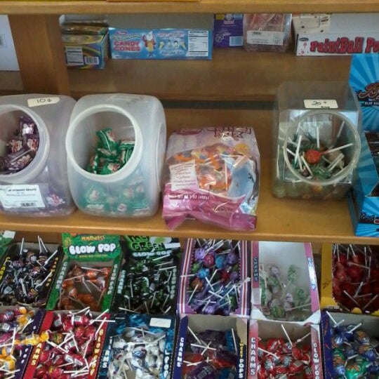 Red Berry Candy Store - 4 tips