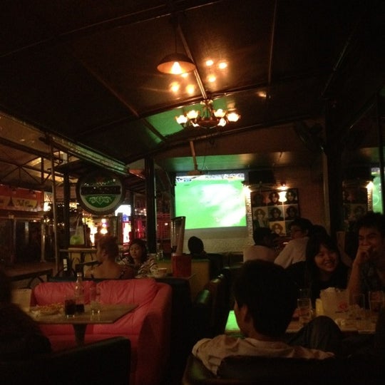 Volk Bar (โวล์คบาร์) - ราชเทวี, กรุงเทพมหานคร