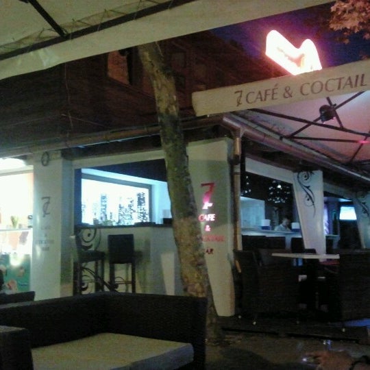 7C Cafe & Cocktail Bar - Cocktail Bar in Siofok