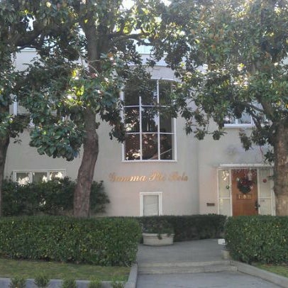 Gamma Phi Beta - Sorority House in Berkeley