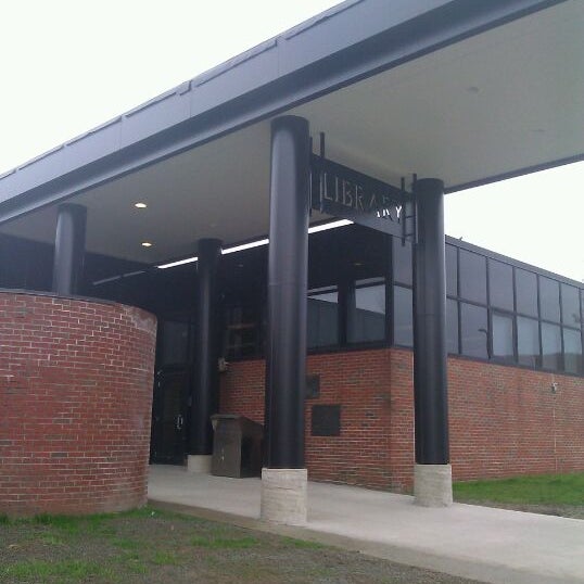 Cuyahoga County Public Library - Beachwood Branch - 25501 Shaker Blvd