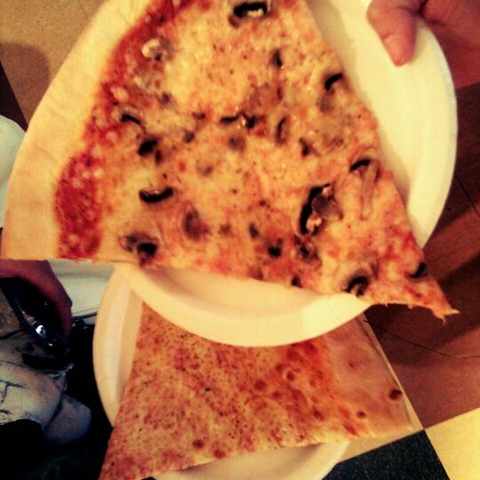 Cambridge Grill (W20-101) - Pizzeria in MIT