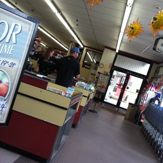 Clark's Market - 3 tips