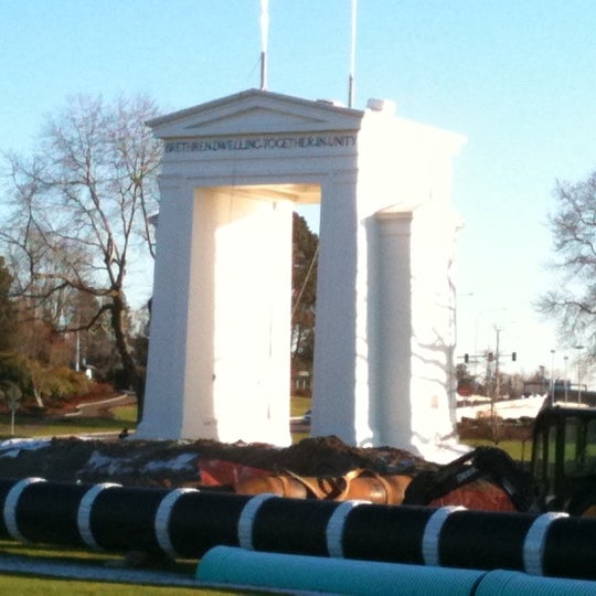 Photos at Peace Arch Border Crossing - Border Crossing