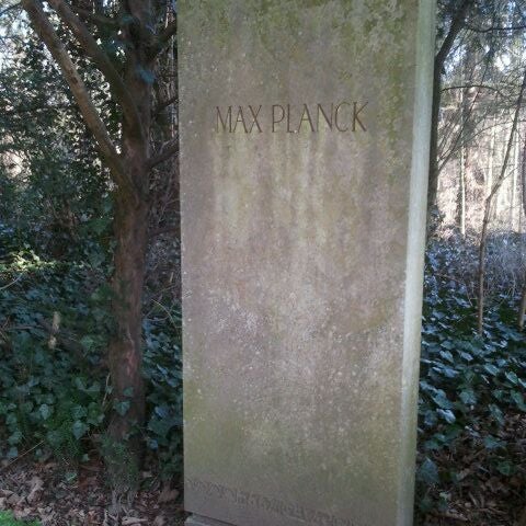 Max Planck's grave - Fraternity House