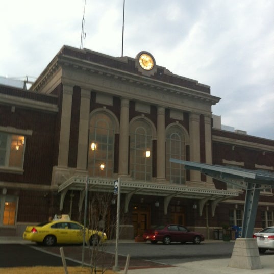 Photos at Amtrak: Lancaster Rail Station (LNC) - Ross - Lancaster, PA