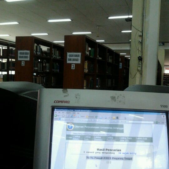 Perpustakaan Kampus B - College Library in Surabaya