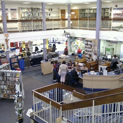 Farnborough Library - Library in Farnborough