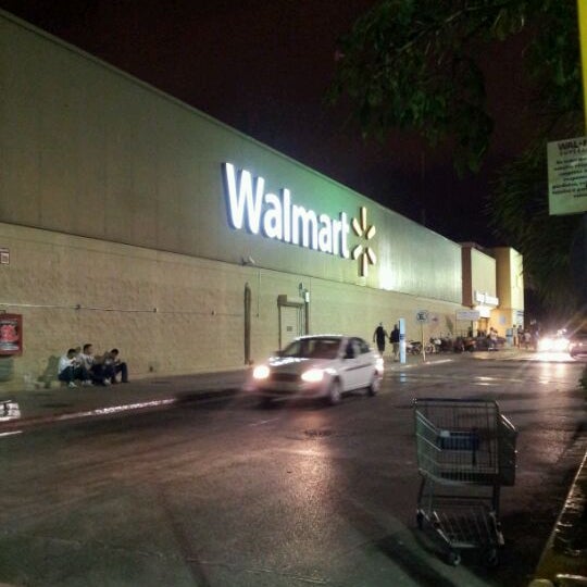 Photos at Walmart - Cancún, Quintana Roo