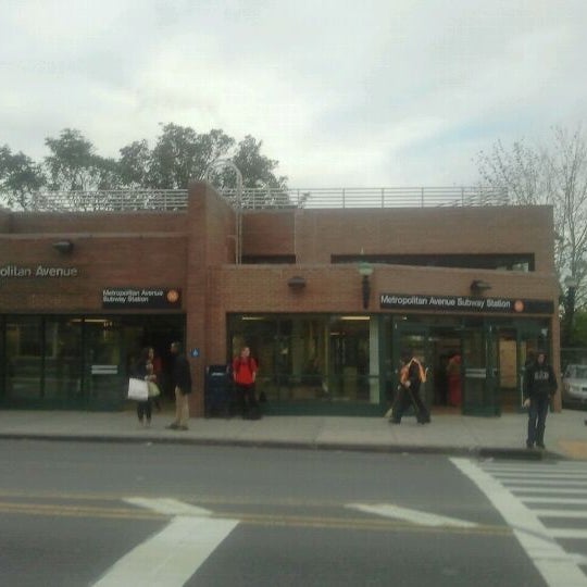 MTA Bus - Q38/Q54/Q67 - Metropolitan Av & Metro Av Station - Middle ...