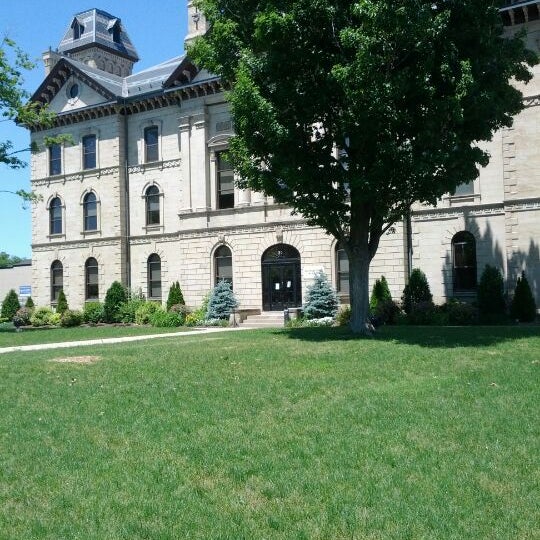 Provincial Courthouse (Ontario Court of Justice) - Courthouse in Brantford