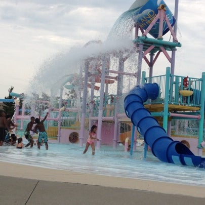 Red Oaks Waterpark - Madison Heights, MI