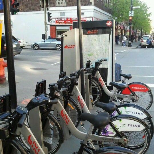 Station BIXI - Bike Rental in Montréal